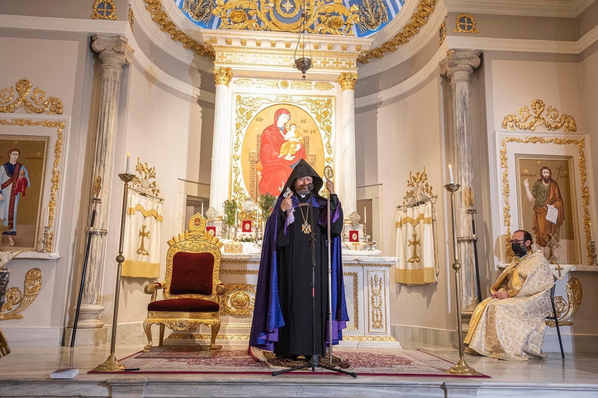 Patrik Sahak II: ''Tanrı'nın Sözlerinin Üstüne Kurulu Bütün Evren ...