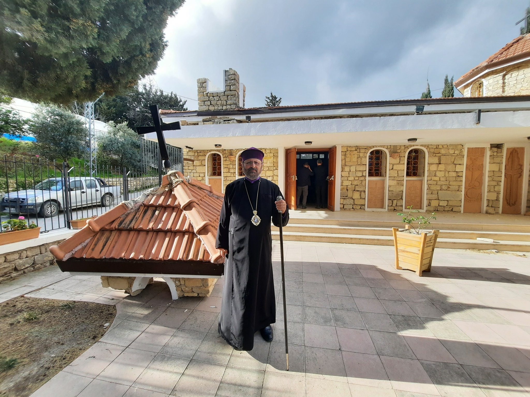 Patrik Sahak II, Afet Bölgesini Ziyaret Etti - SAT-7 TÜRK HABER